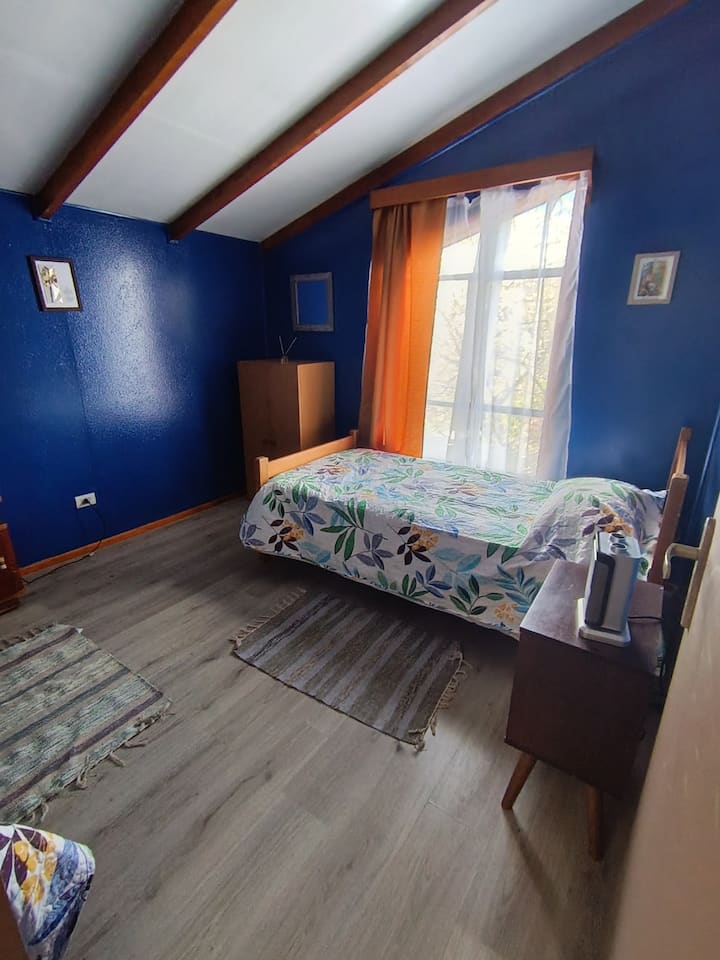 Habitación Doble, Dos Camas En Casona Hostel - Coyhaique