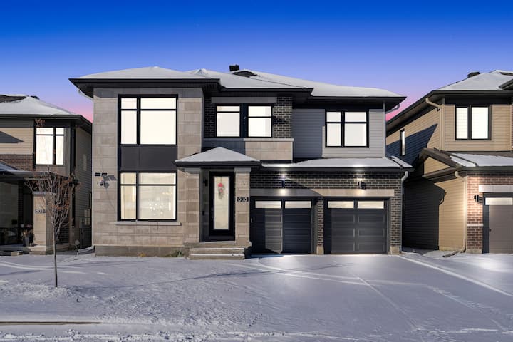 A Charming 4-beds Home In A Prosperous Community - Ottawa