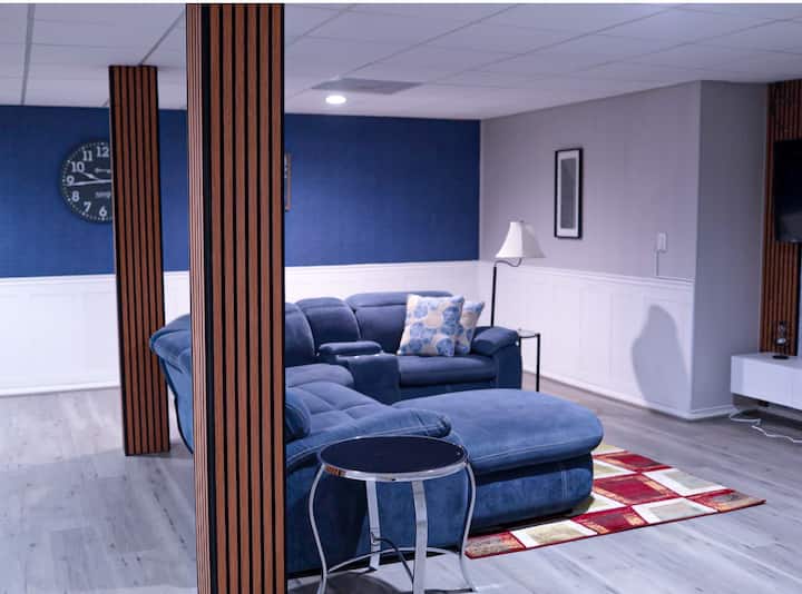 2 Bed Basement Apt - 로렌스빌