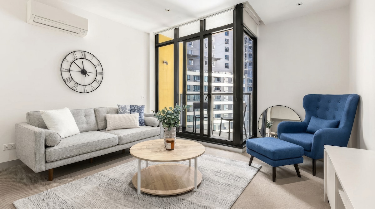 Modern Private Room • Pool, Sauna & Car park - Flats for Rent in South ...
