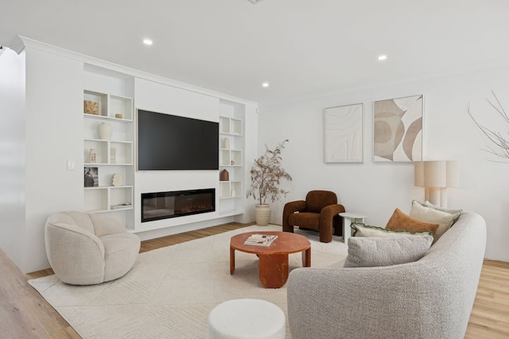 The Sanctuary – Luxe Pool Retreat Near The Beach - Mandurah