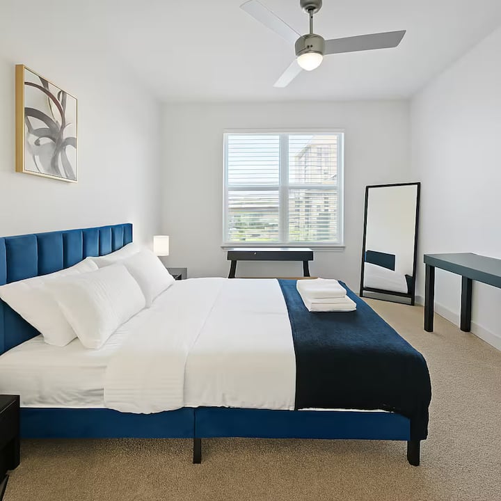 Comfy 1br W/ Pool/hot Tub/gym/ Free Parking+ Wi-fi - McKinney, TX