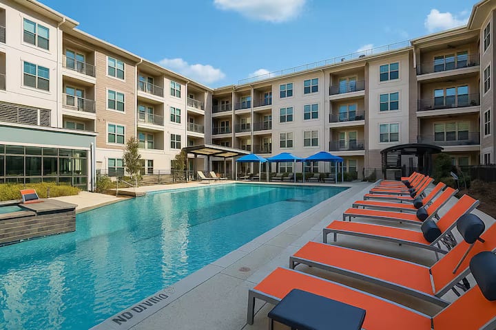 Inviting 1br Retreat W Shared Pool, Hot Tub, & Gym - Allen, TX