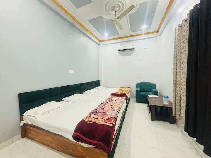 New Aastha Palace Near Ram Mandir 2-double Bed - Ayodhya