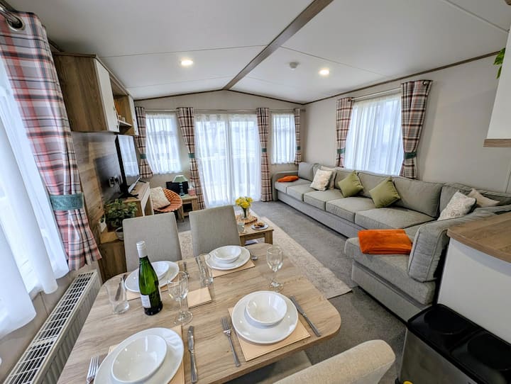 Family Beach Fun, Dog Friendly 2br Near Avon Beach - Christchurch, UK