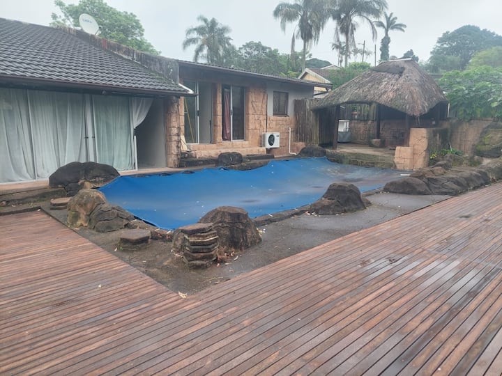 Wonderful Home Away From Home In A Serene Suburb. - Kloof