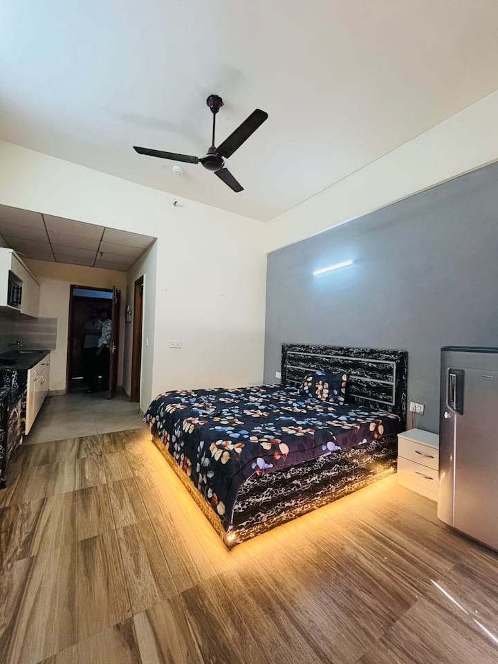 Serenity Suites Near Expo Mart - Dadri