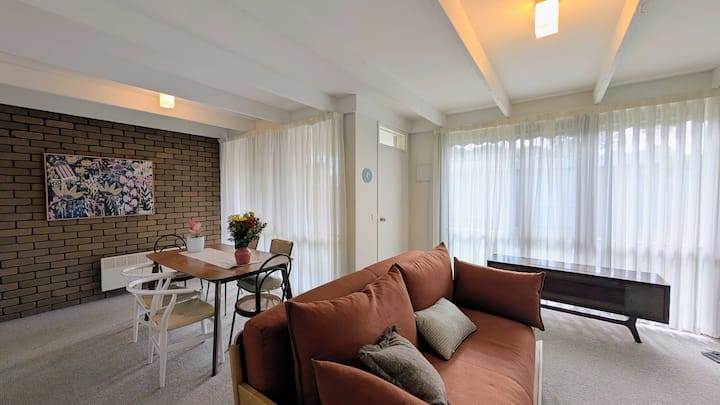 Cute, Retro Unit In Old Torquay Close To Beach - 토르퀘이