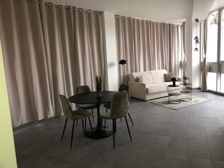 Studio 102 - Annemasse