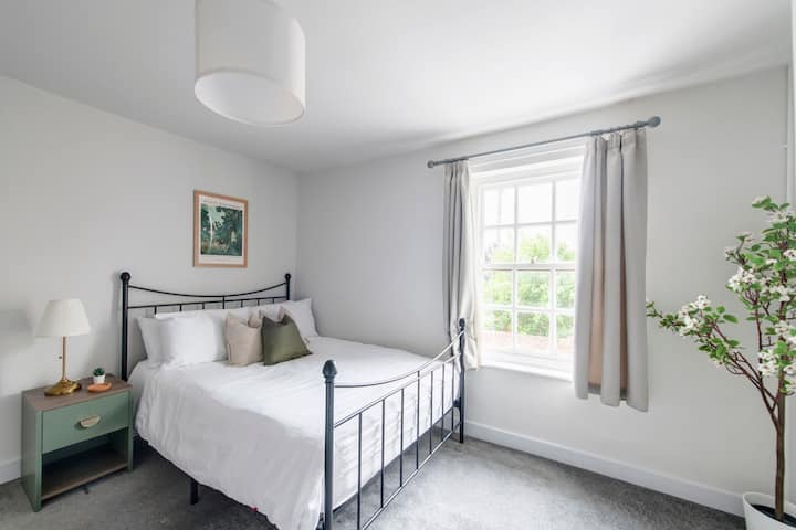 Inviting Home | Brilliant Location | Free Wi-fi - Northampton
