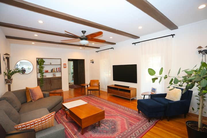 Cozy Home In The La Mesa Village - La Mesa, CA