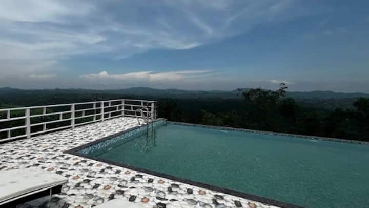 Infinity Pool & Mountain View Getaway In Meghalaya - Meghalaya