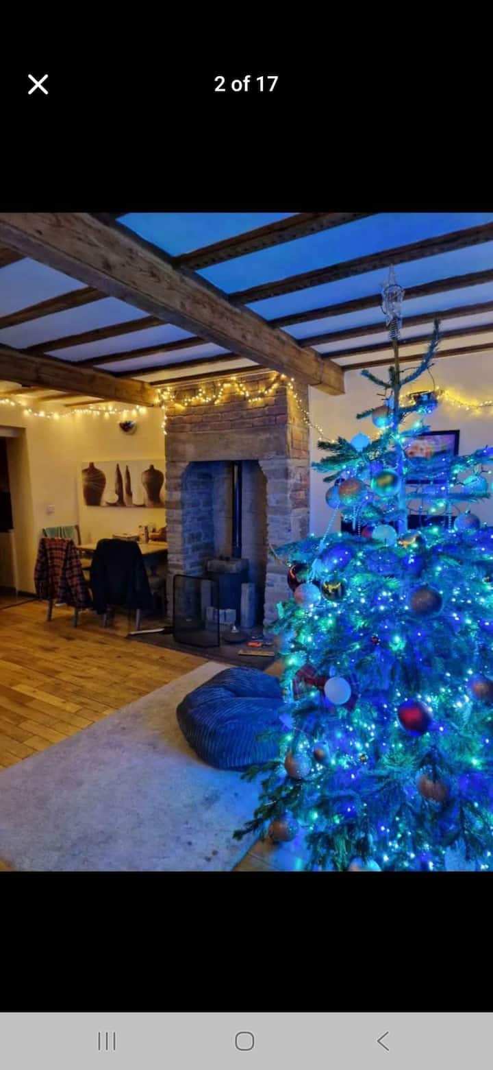 Charming 3-bedroom Cottage With Character - Pudsey