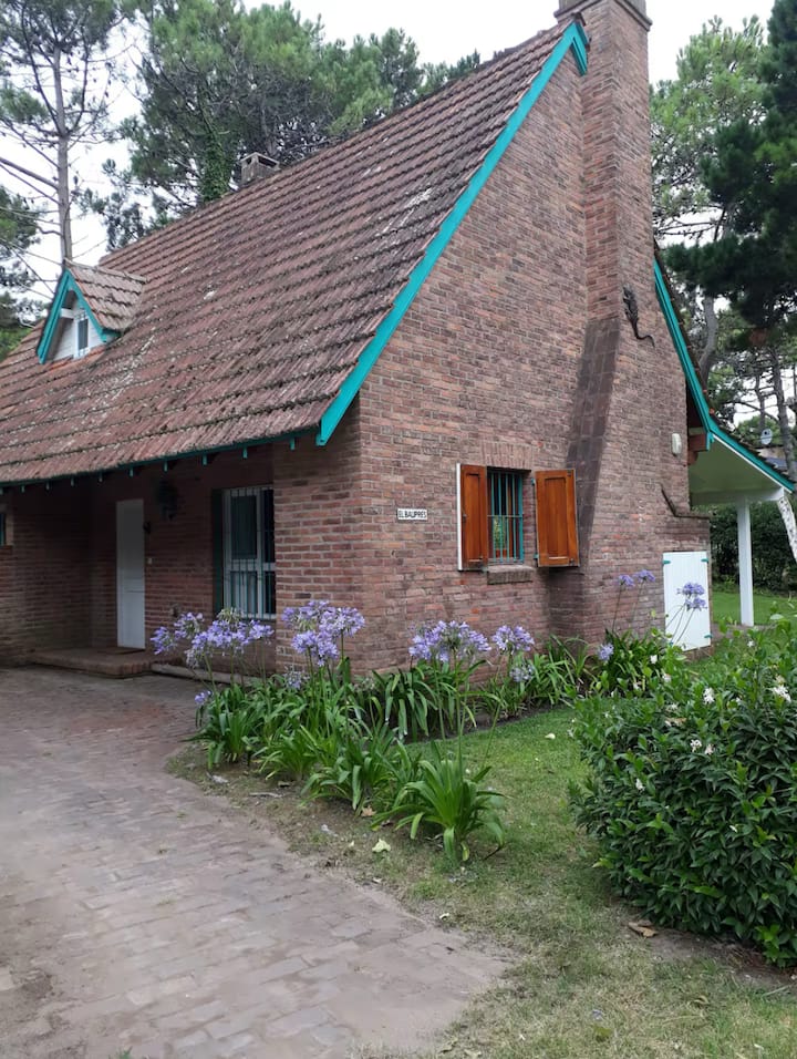 Casa Familiar Pinamar Norte |5 Cuadras De La Playa - Pinamar