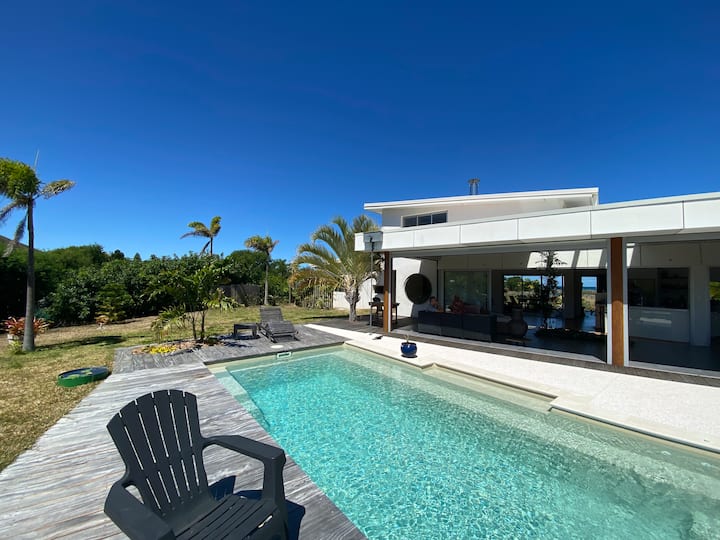 Villa Moderne Sur Les Canaux Vue Mer - New Caledonia