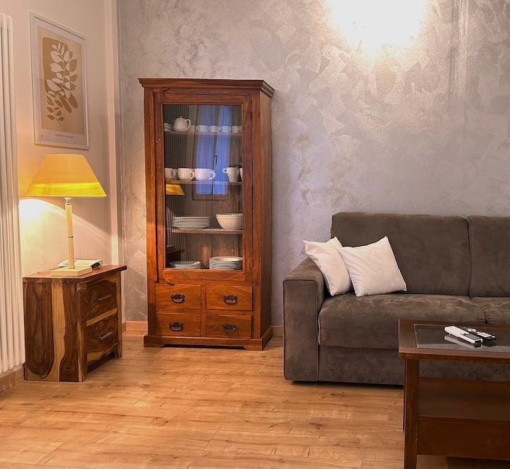 2 Zimmer Apt, Balkon & Gratis Parkplatz - Garda