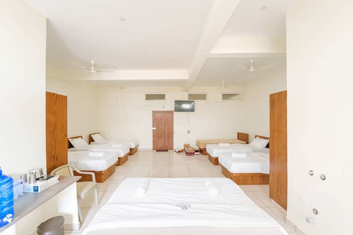 8 Bed Family Room Savi Apartments Chikmagalur - Chikmagalur