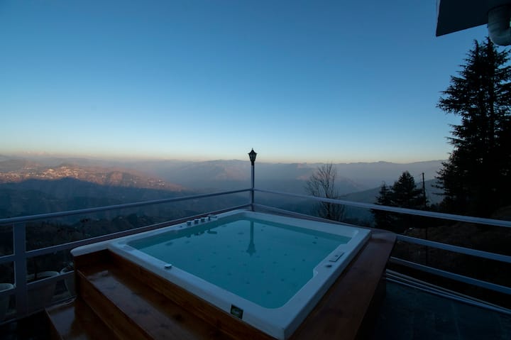 Deluxe1 Room At Eira Manor In Fagu, Shimla. - Kufri