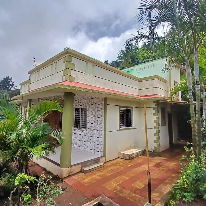 Vrundavan Villa - Wai