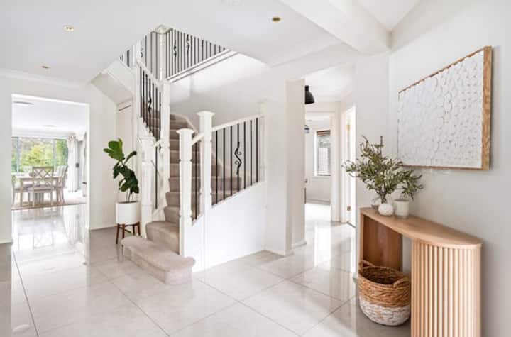 Mountains Lake Retreat. - 藍山