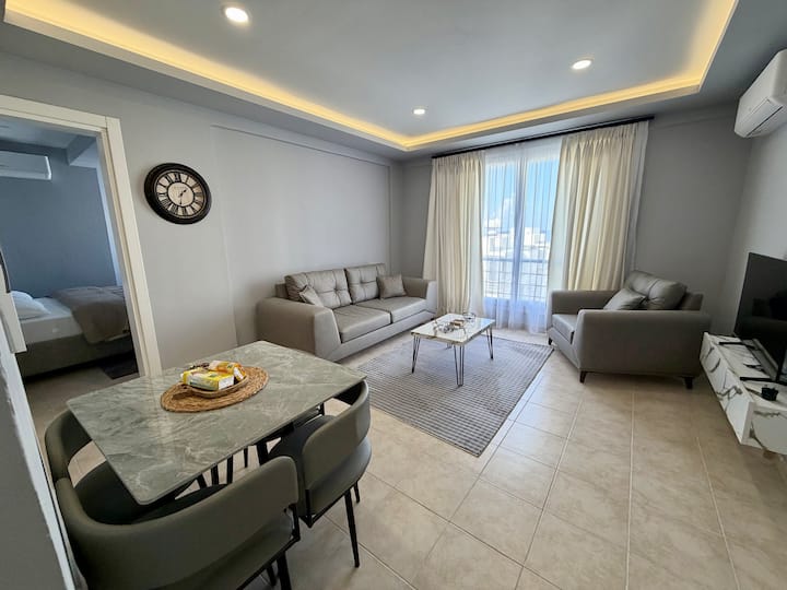 Spacious & Comfortable 2-bedroom Apartment - Girne