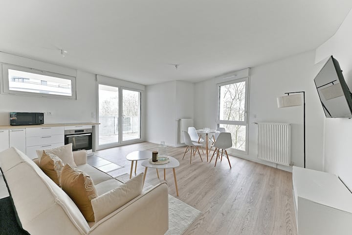 Spacieux 3 Chambres Avec Balcon - Colombes - Colombes