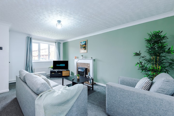 Stockport | Driveway Parking | 5g Wi-fi & Smart Tv - Stockport