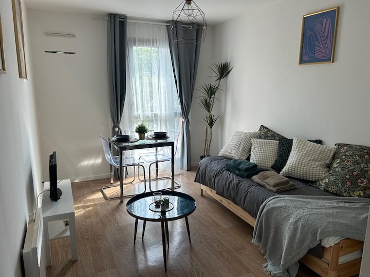 Studio Cosy • Gare à 1 Min • Accès Paris Rapide - Lieusaint