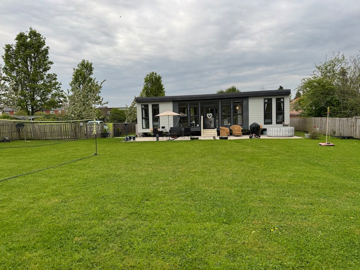 Lily Lodge-duck Pond Donkeys, Outdoor Htub & Sauna - Ormskirk