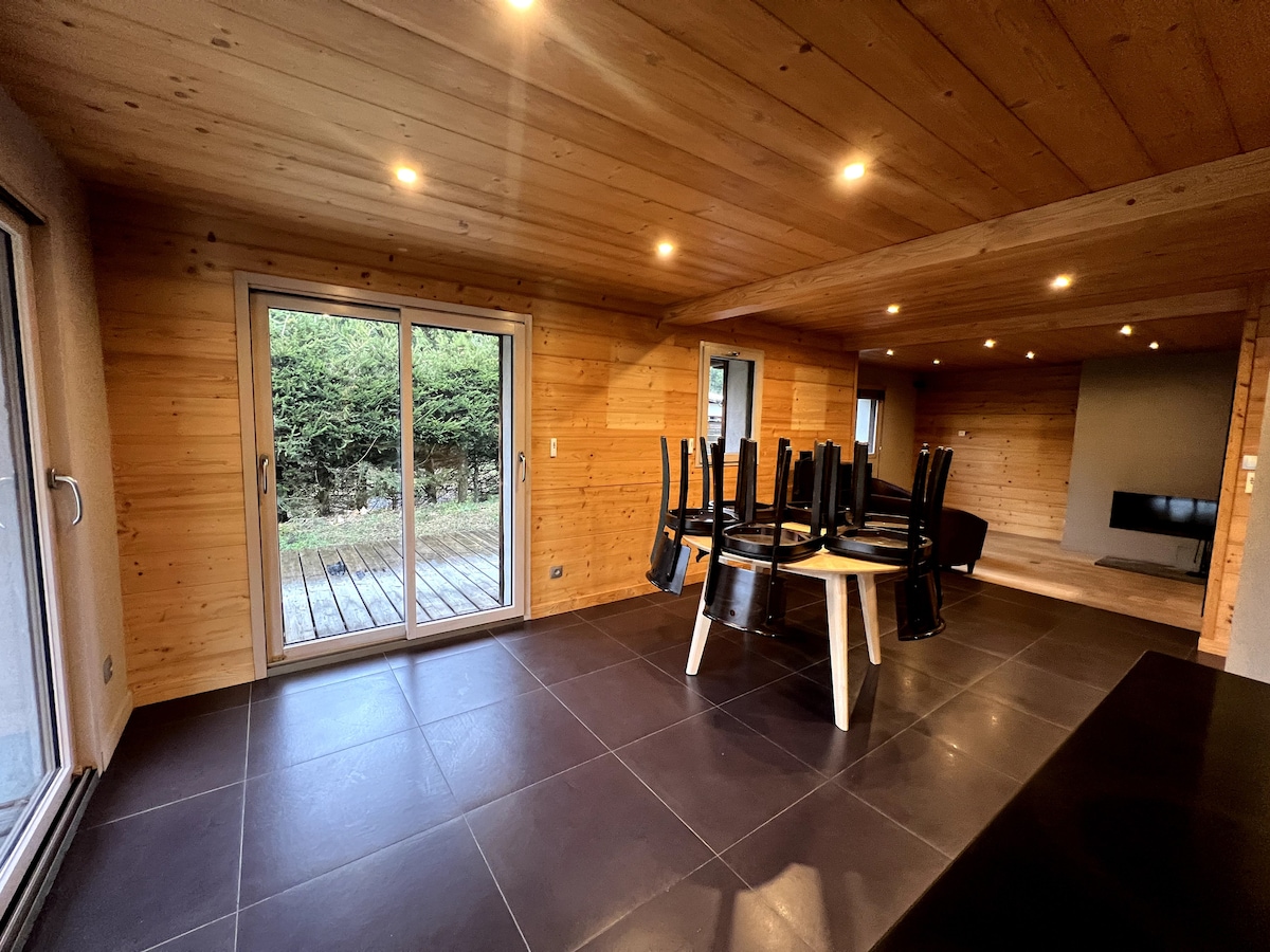 6-person apartment, resort center on the slopes - Flats for Rent in Les ...