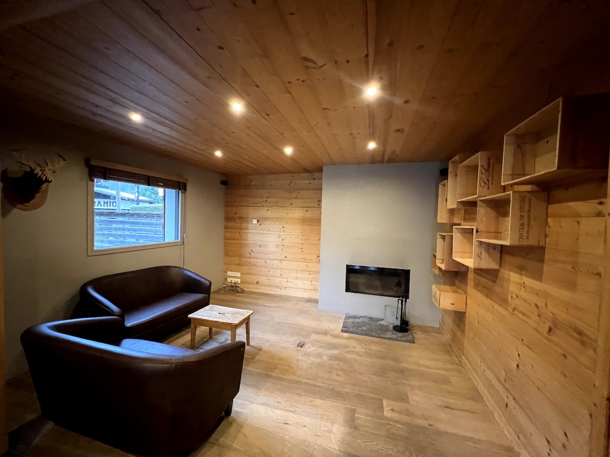 6-person apartment, resort center on the slopes - Flats for Rent in Les ...