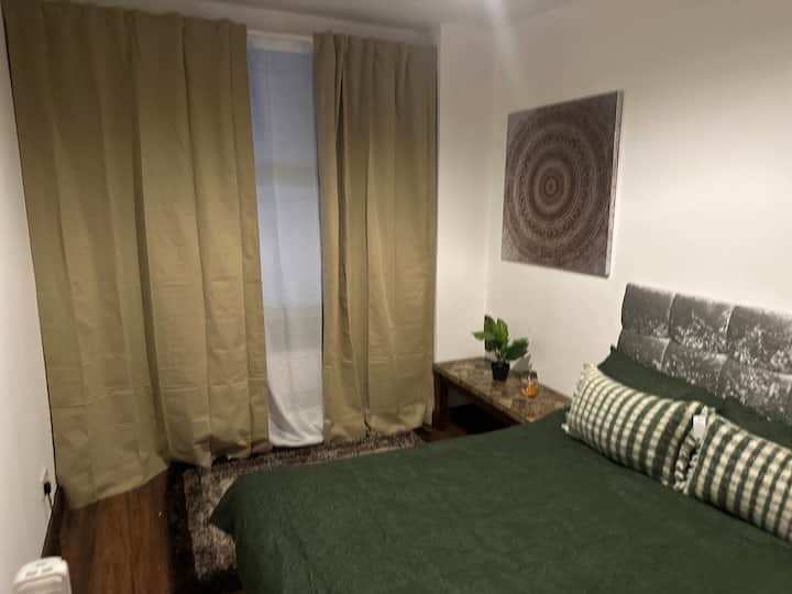 Heart Of City Centre, Theatre, Hydro, Universities - Glasgow