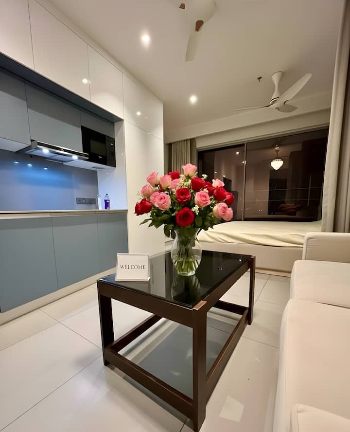 42 Floor In Supernova Spira 11 Am To 6 Pm Same Day - Noida