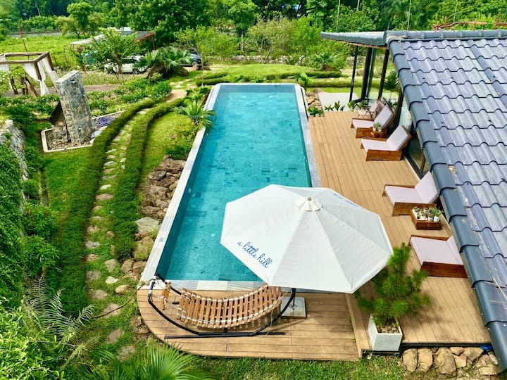 A Little Hill Retreat
Private Pool And Heated Pool - China