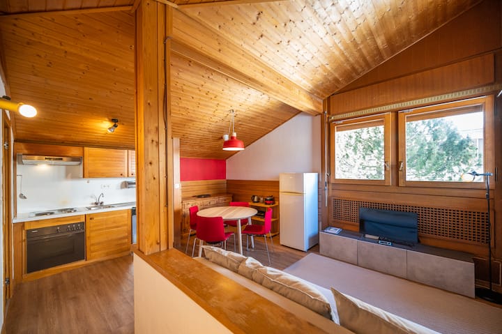 Relax On The Sofa With Mountain Views- Bright 1br - Saint Moritz