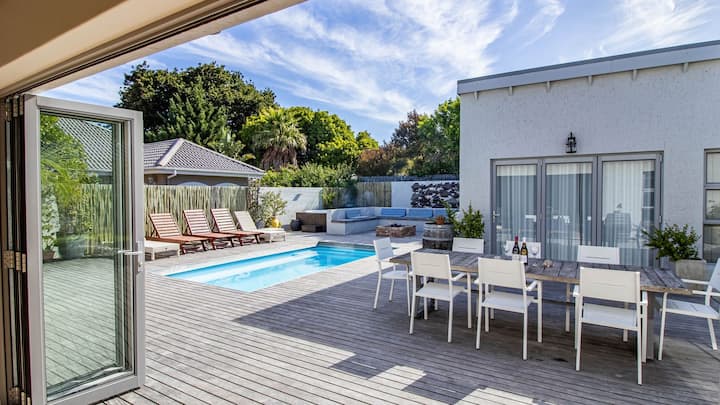 Robin Retreat | Pool, Hot Tub, Walk To Ocean - Hermanus