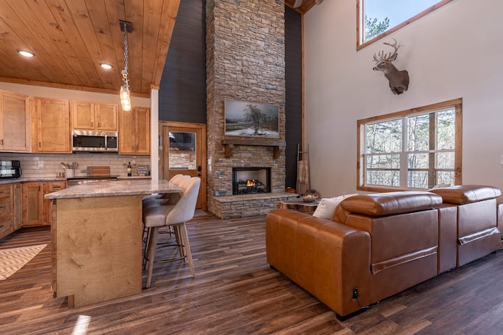 Hillside Hideaway - Ellijay