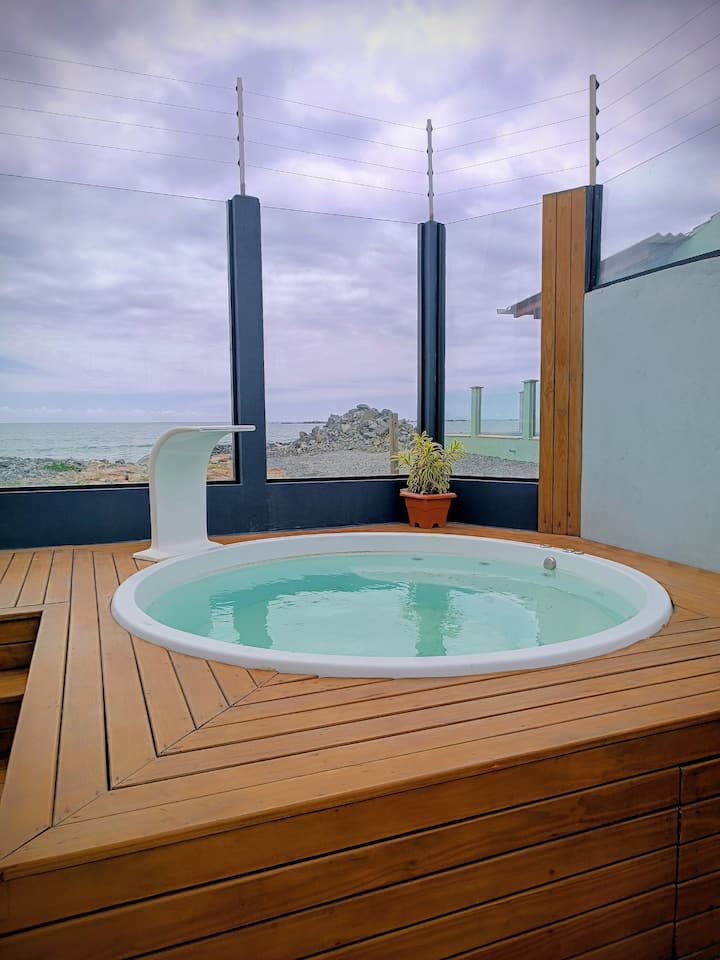 Casa Frente Mar C/ Piscina | 4 Qtos | 10 Pessoas - Barra Velha