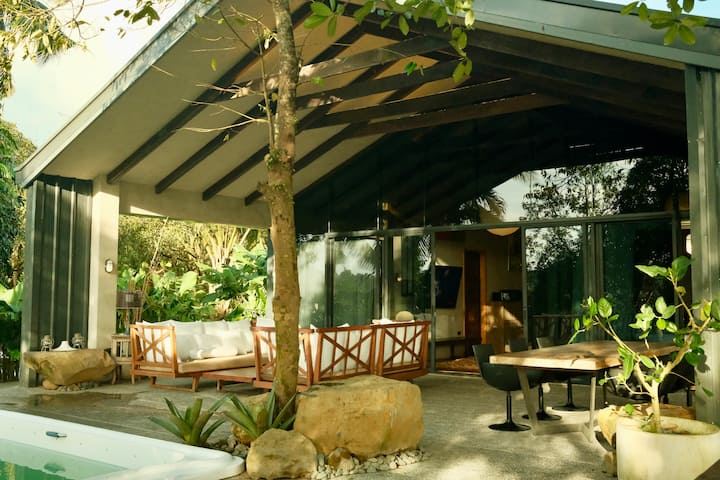 Salinaw: Entire Villa, Camper Van & Windmill View - Tanay