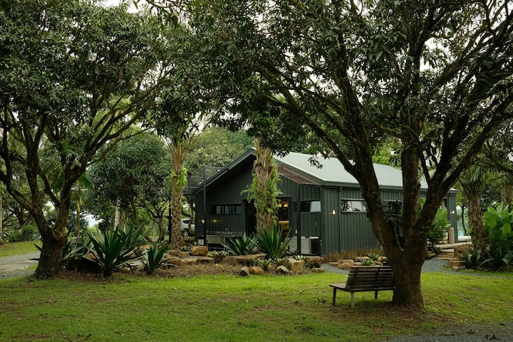 Salinaw: Entire Villa, Camper Van & Windmill View - Tanay