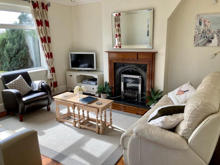 3 Bedroom Home With Parking - Nantwich