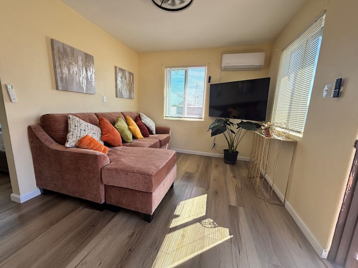 Downtown Mo’s Boho Apartment Apt#2 - Modesto, CA