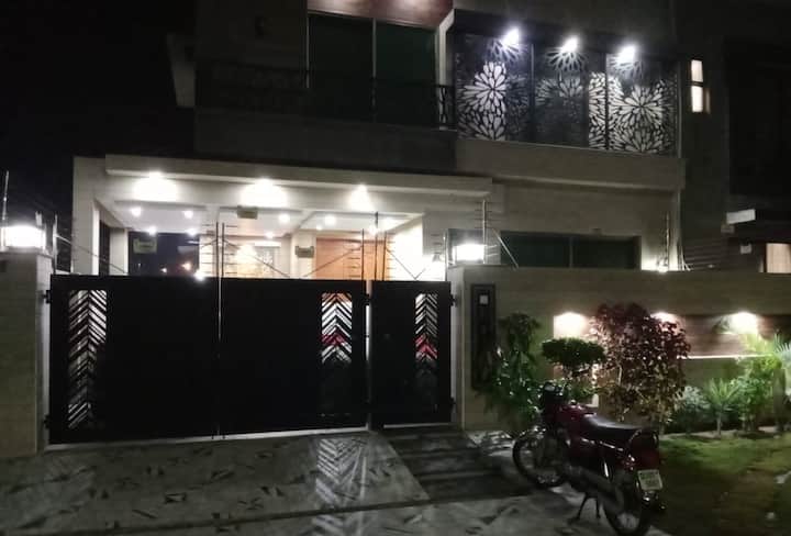 Luxury 5 Bed New House Dha Phase7 Lahore Pakistan - 라호르