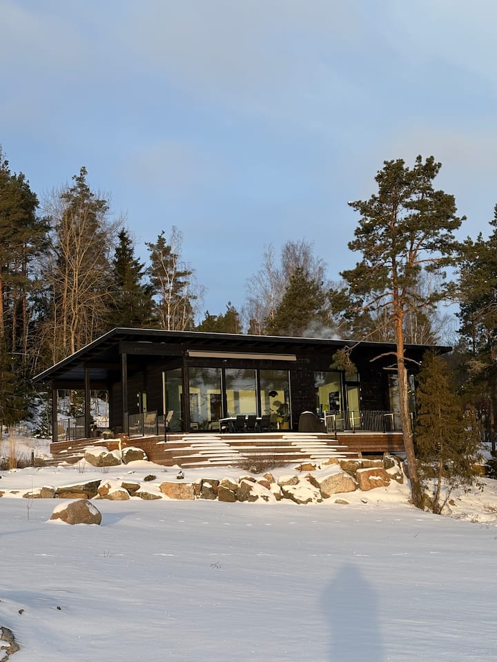 Tyylikäs Merenrantahuvila Paraisilla - Paimio