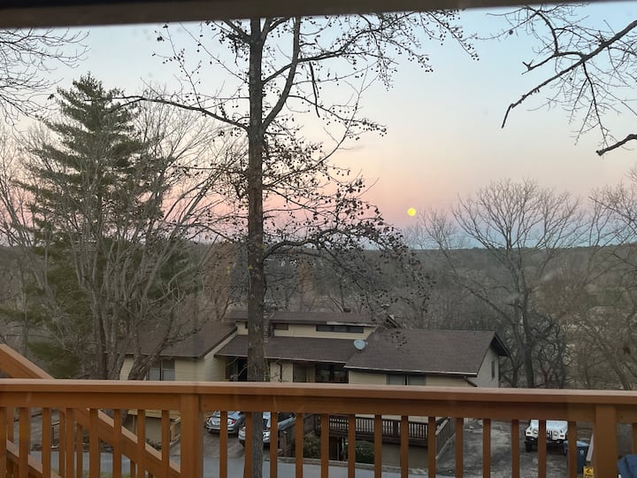 Bella Vista Hilltop Get-away - Bella Vista, AR