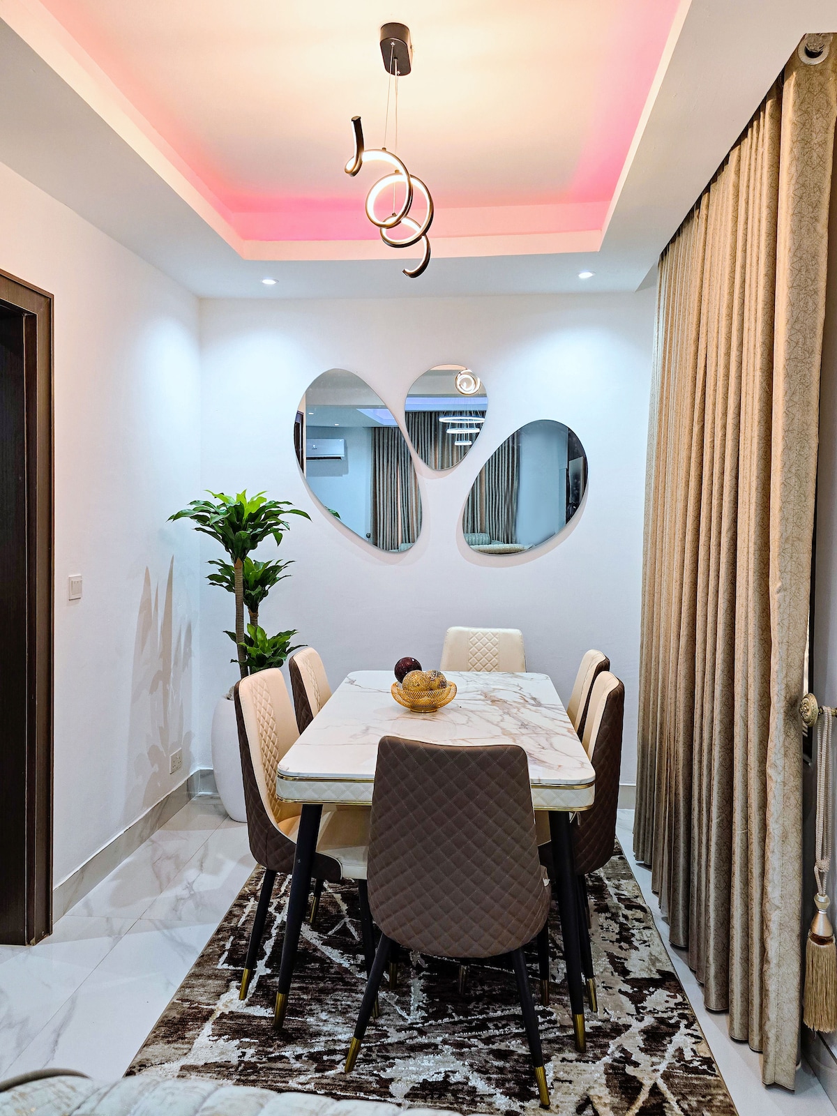 TedCon 1BR Duplex, alimentation 24/7, climatisation, Wi-Fi, sécurisé ...