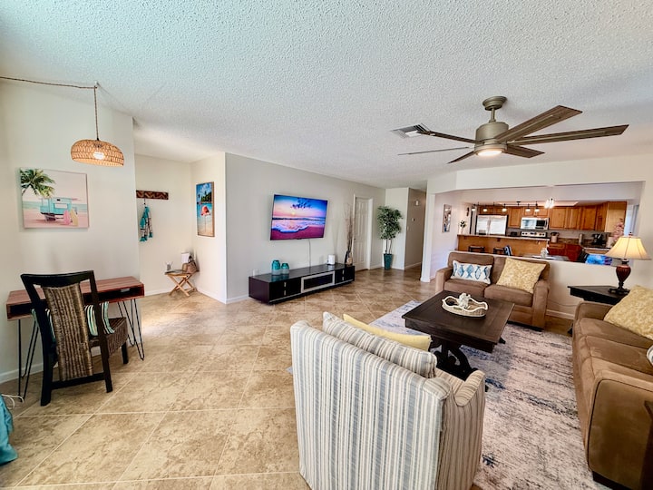 Naples Park Getaway! King Beds Large Fenced Yard - Naples Park, FL