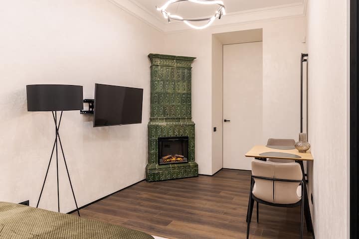 Rynok Square Tut - Lviv