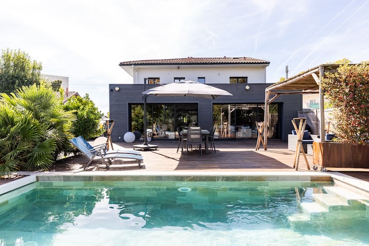 Villa Spacieuse Avec Jardin - Mérignac/bordaux - Mérignac