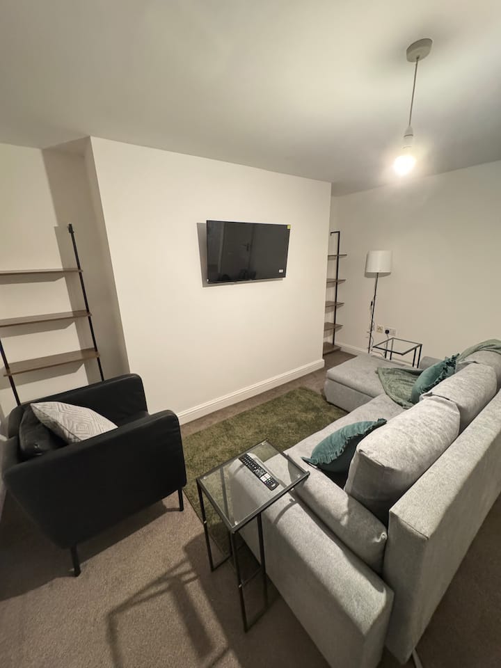 Huge City Centre 2 Bed! - Southampton